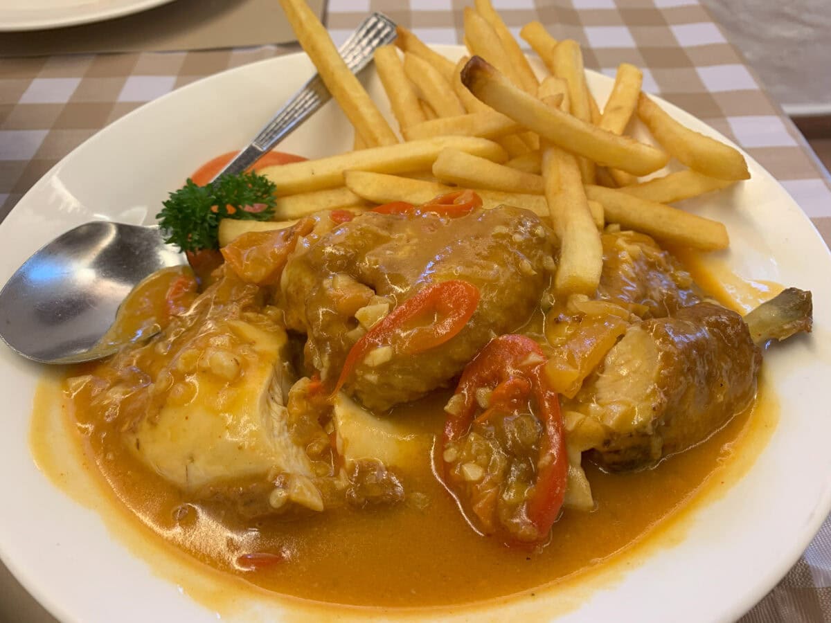 Macanese Galinha à Africana – AHA